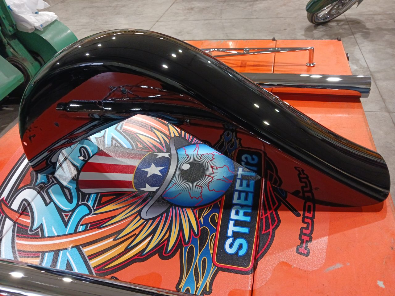 Harley Twin Cam Softail 8" Extended Rear Fender & Exhaust Kit – Smooth ...